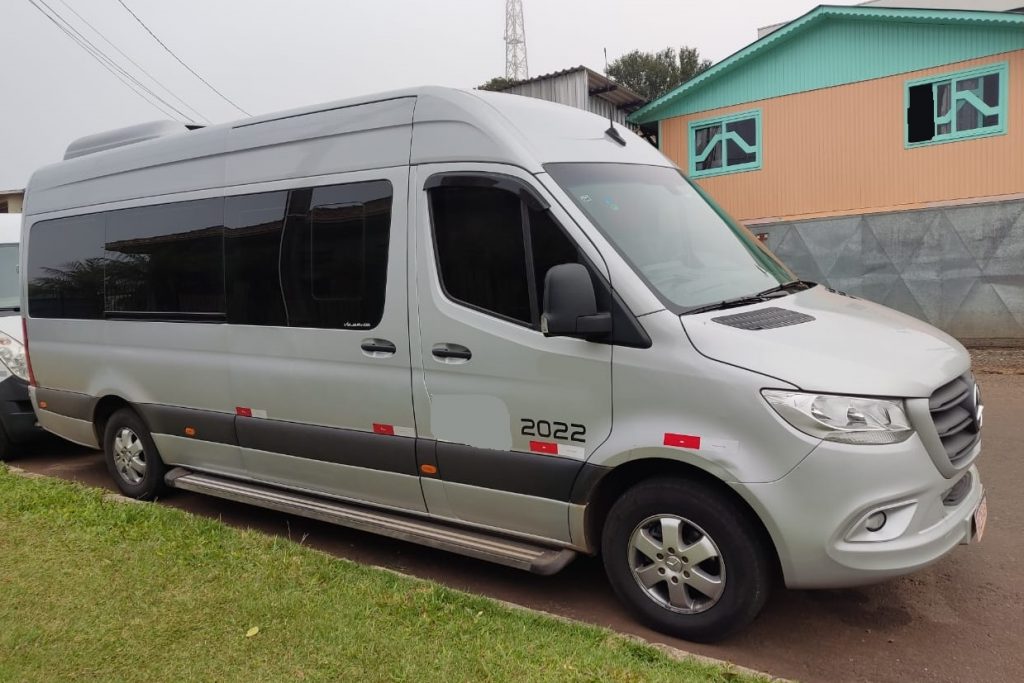 Sprinter 416 CDI super luxo 10 lugares 2021 completa- 6741 – Classi Ônibus
